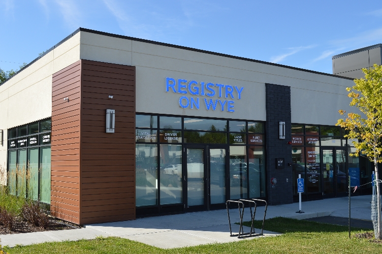 Eric Stang, Partner Associate at Royal Park Realty